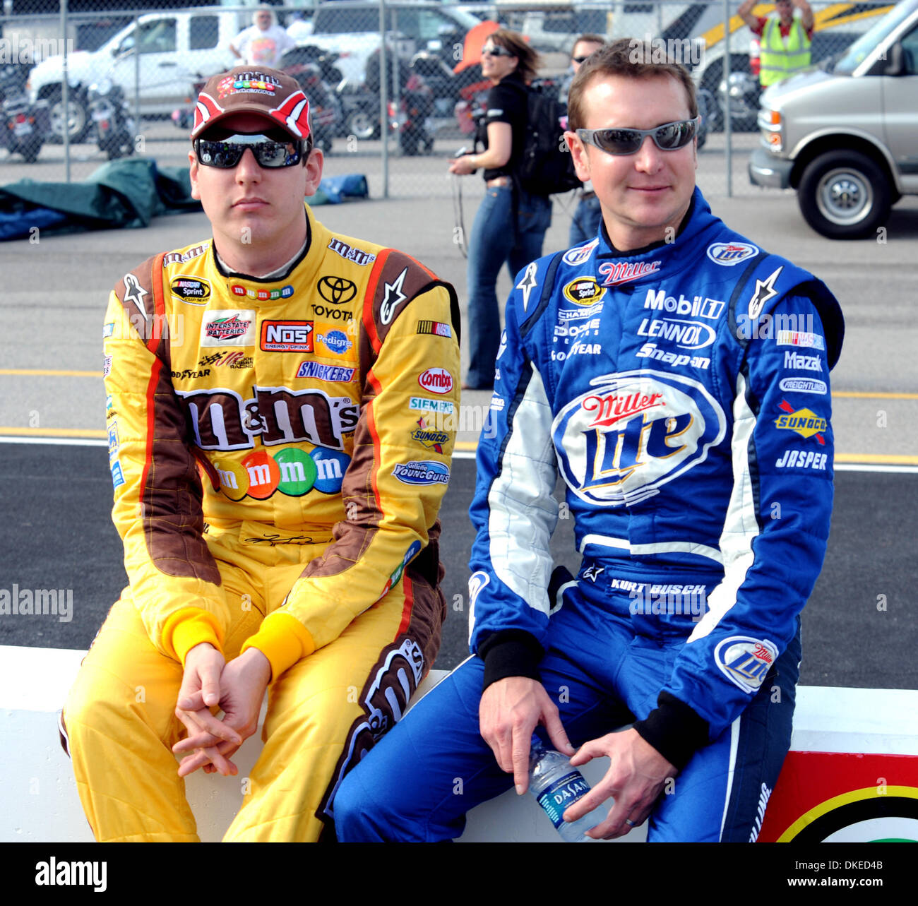 May 08, 2009 - Darlington, South Carolina, USA - KYLE BUSCH and KURT ...