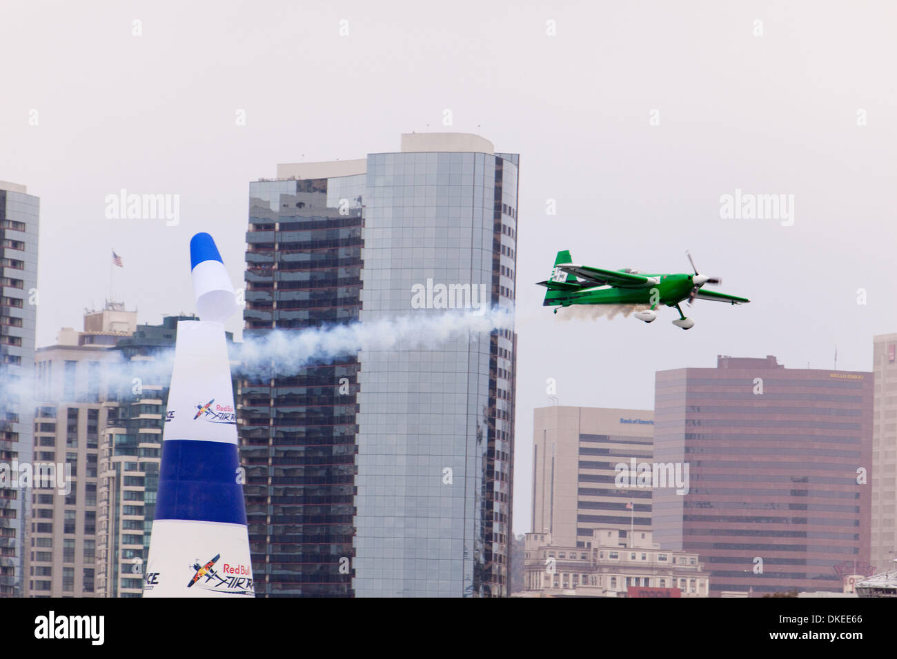 Air race pylon hi-res stock photography and images - Alamy