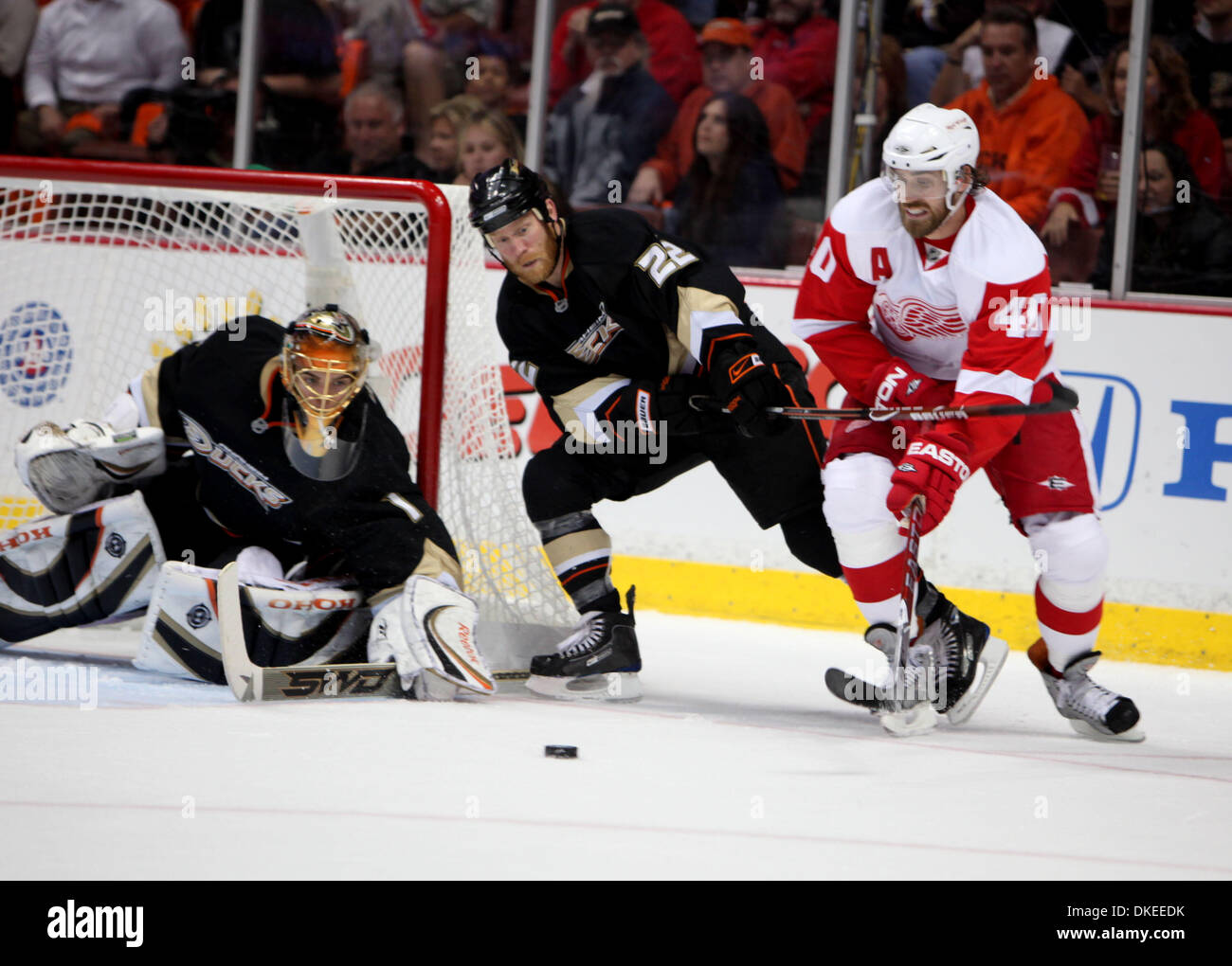 Stanley hiller hi-res stock photography and images - Alamy