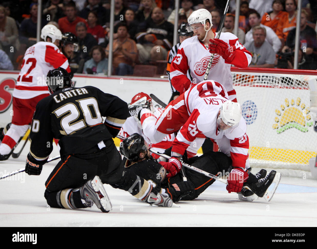 2009 stanley cup playoffs hi-res stock photography and images - Alamy