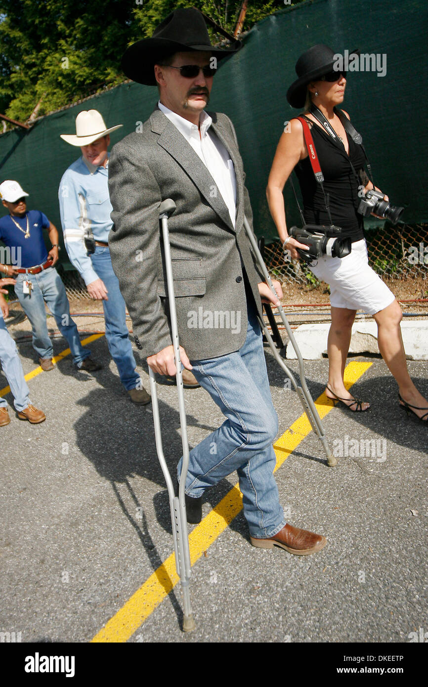 James woolley hi-res stock photography and images - Alamy