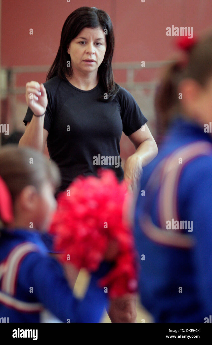 RON THOMPSON | Times .ht 306448 thom cheer 3 of 5 (05/23/2009 SPRING ...