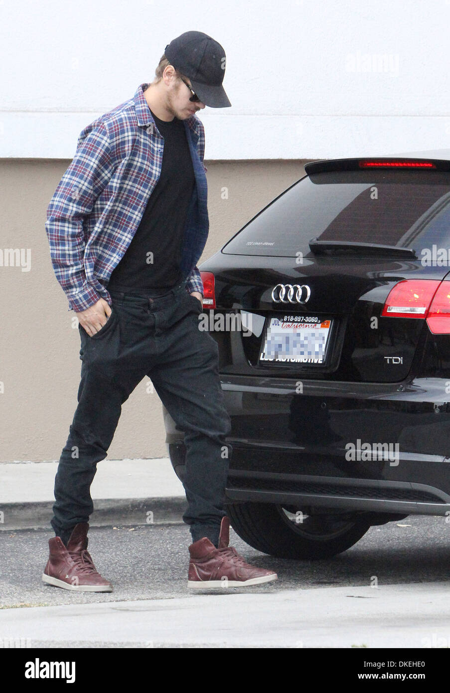 Hayden Christensen stops at a gas station in Los Feliz. Los Angeles ...
