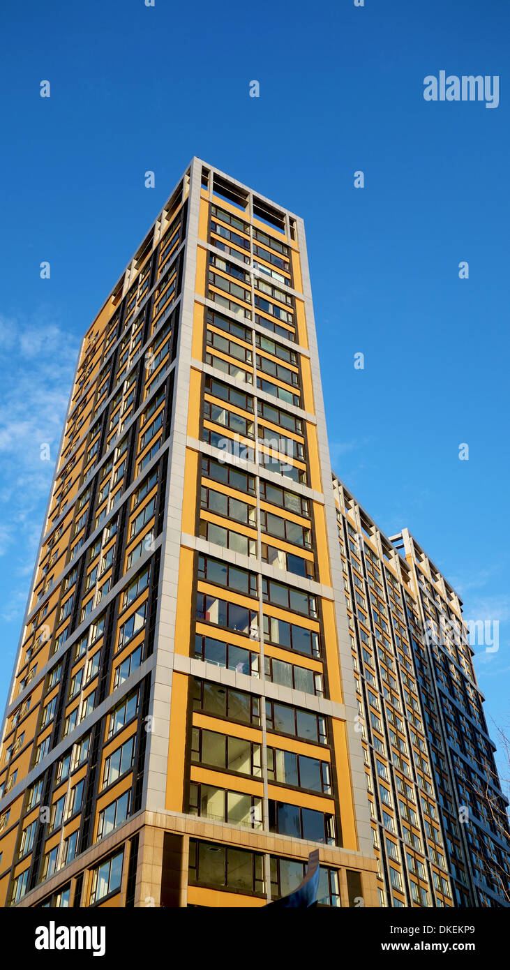 V shape building hi-res stock photography and images - Alamy