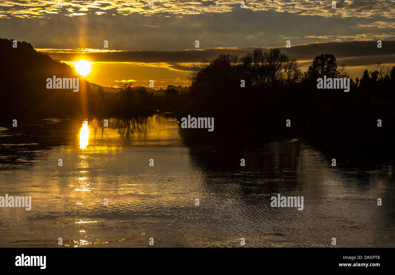 Sunlight river hi-res stock photography and images - Alamy