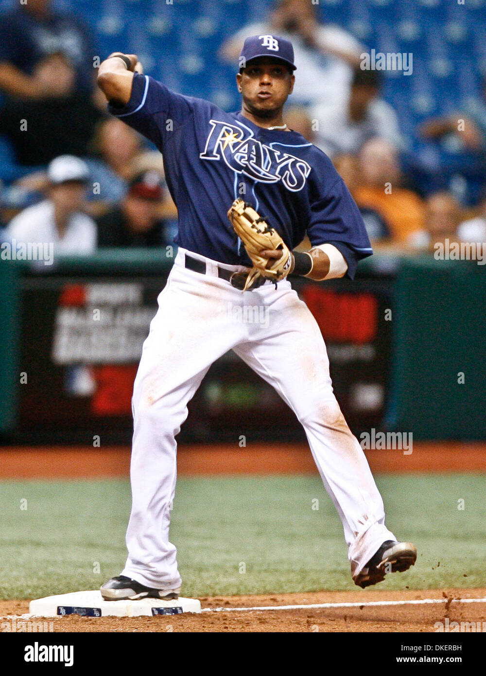 SP 305656 CASS rays 9 (06/04/2009 ST. PETERSBURG) Willy Aybar turns a ...