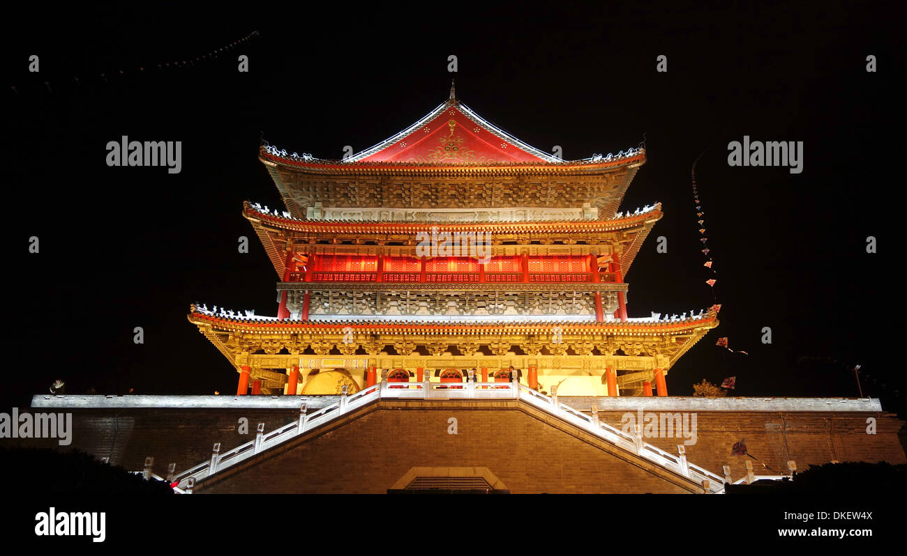 Gate wall drum tower hi-res stock photography and images - Alamy