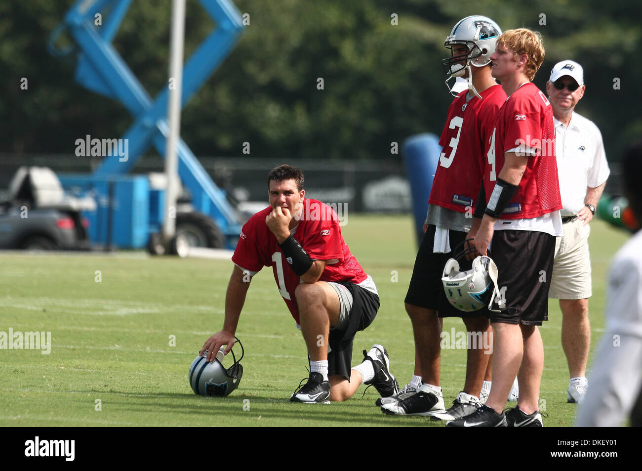 August 16, 2009: Carolina Panther quarterback Jake Delhomme #17 takes a ...