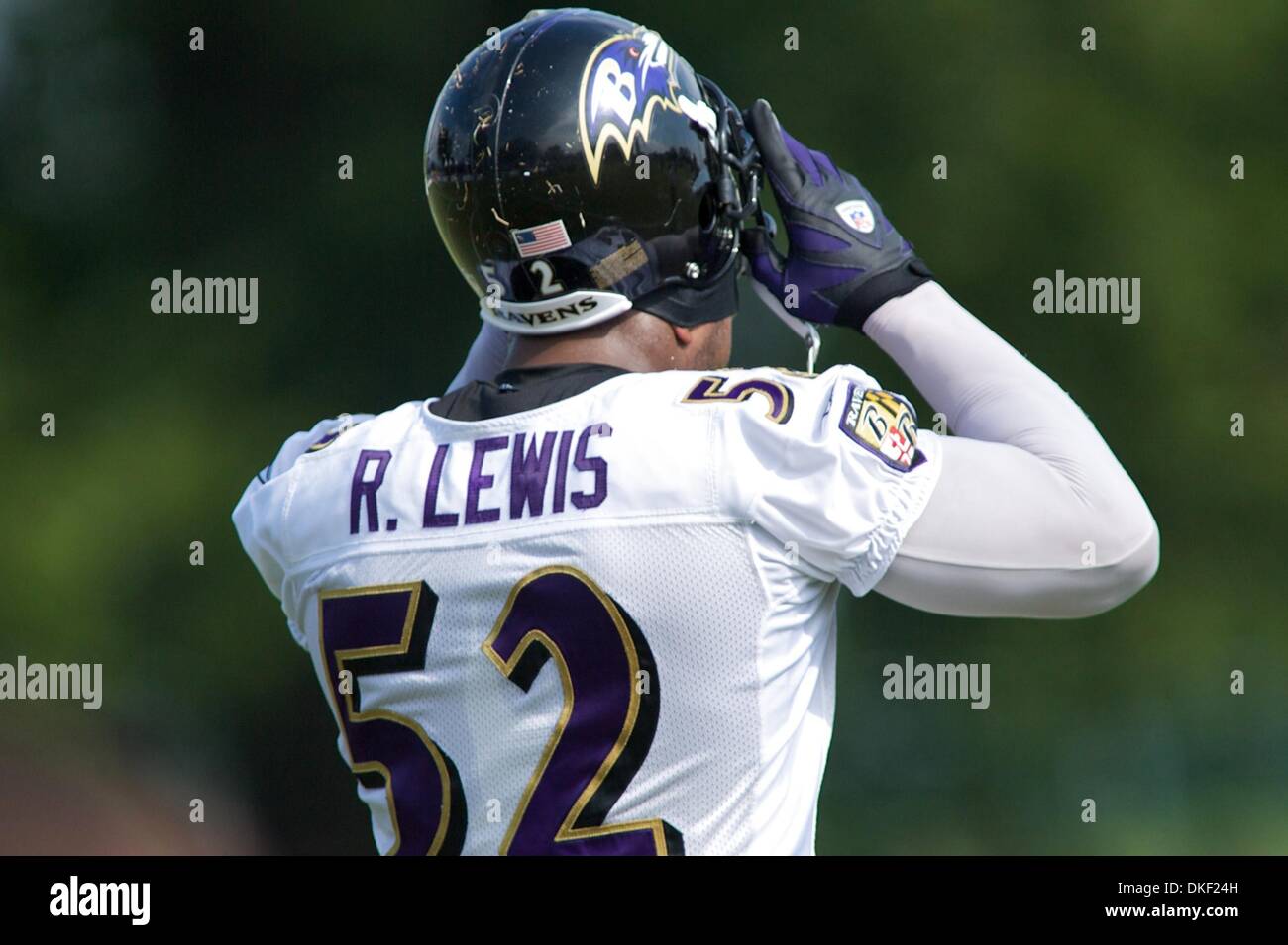 Ray lewis ravens hi-res stock photography and images - Alamy