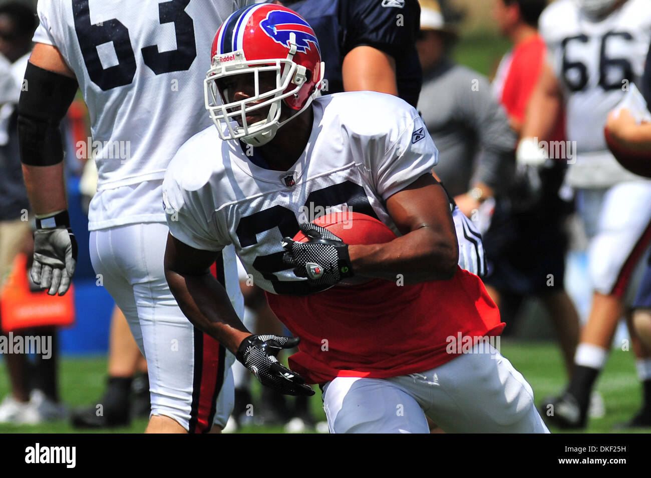 Buffalo bills runningback fred jackson hi-res stock photography and ...