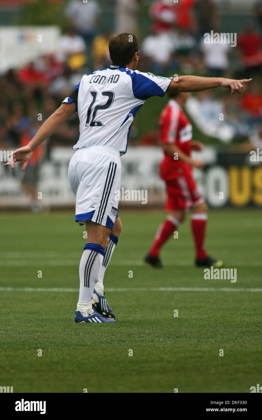 16 August 2009: The Wizards captain Jimmy Conrad #12 plays in his first ...