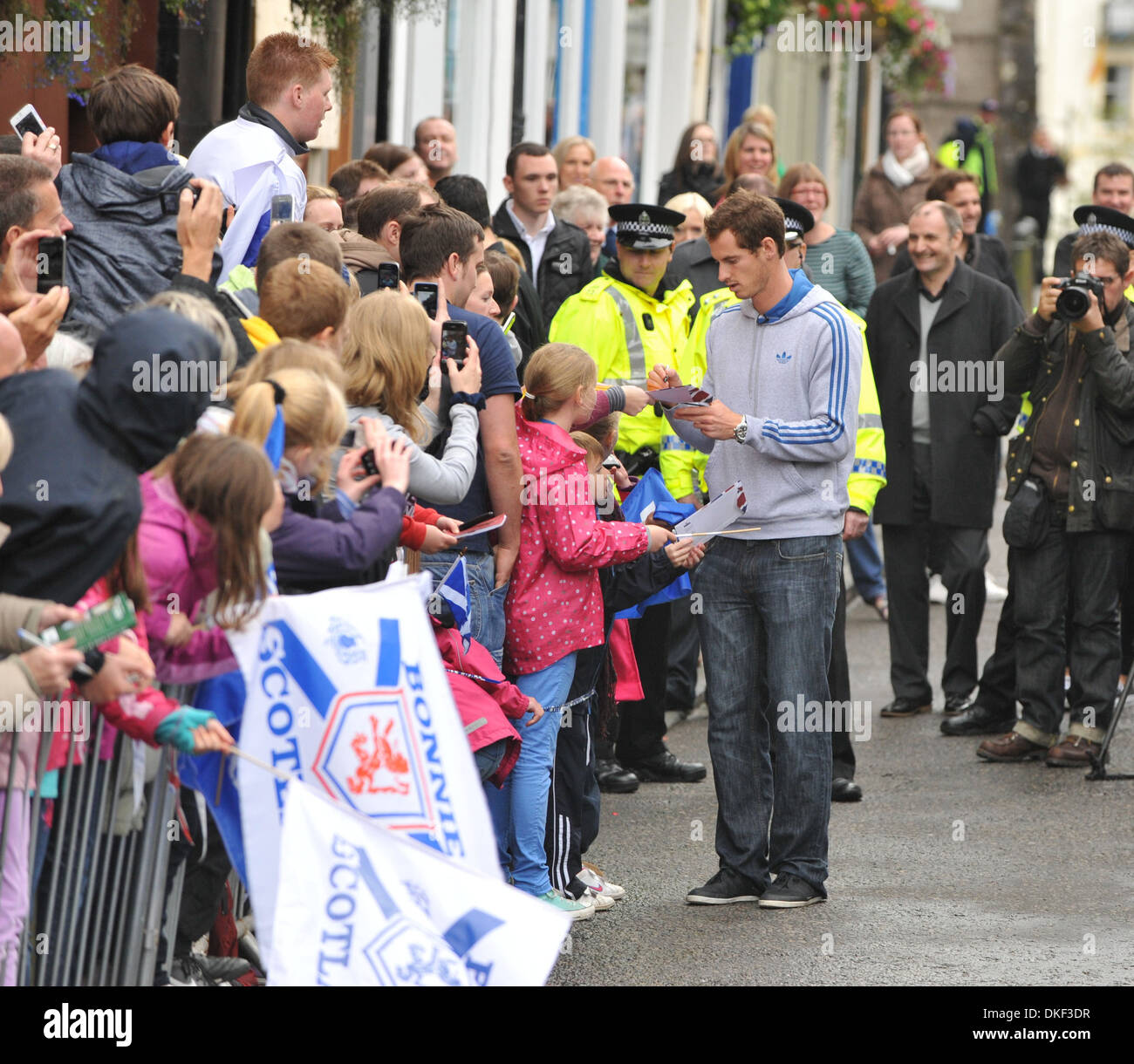 US Open champion and Olympic gold medallist Andy Murray returns to his ...
