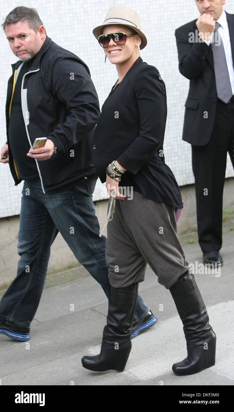 Aka alecia moore hi-res stock photography and images - Alamy