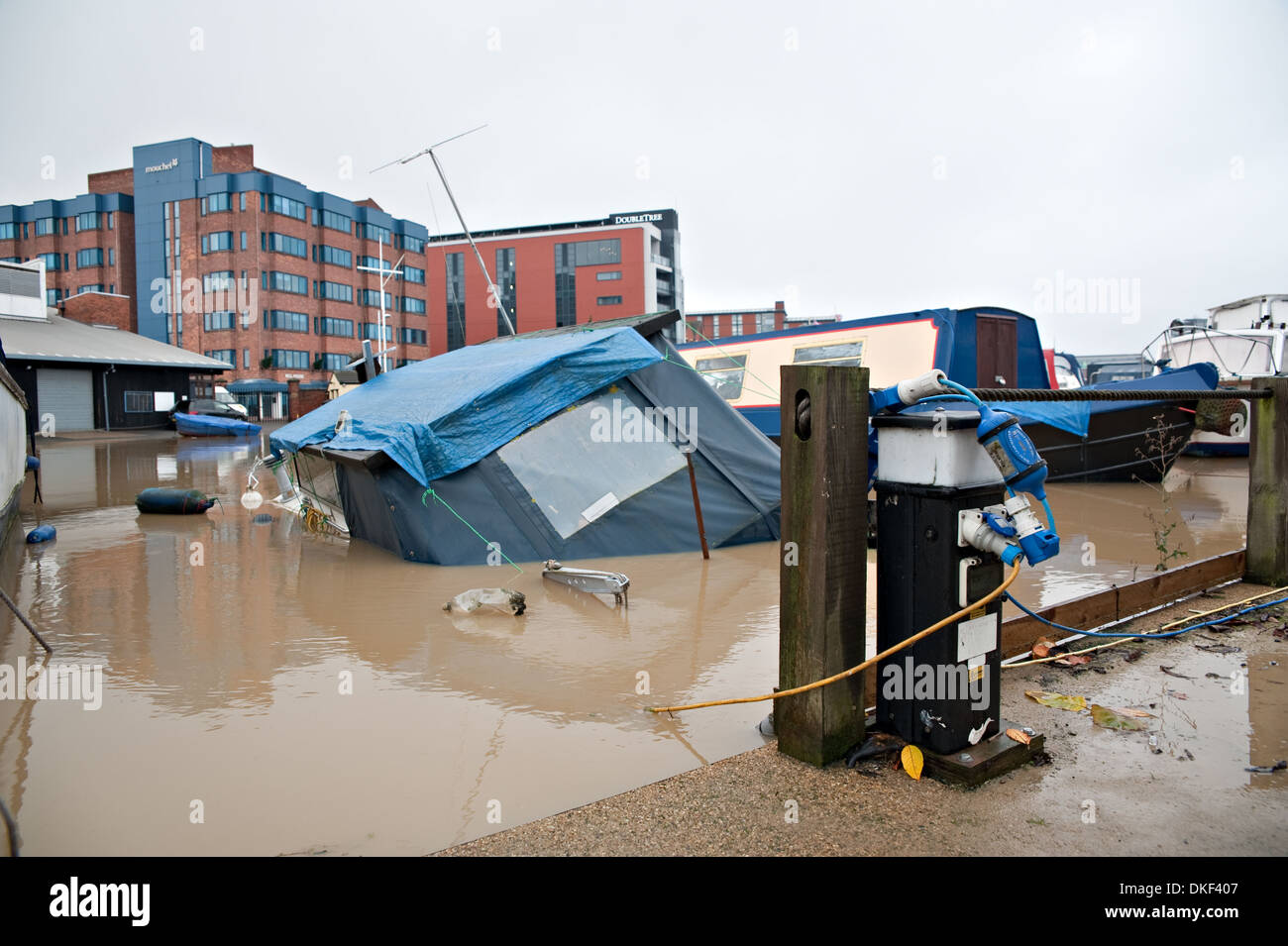 Lincoln Flooding, 26th November 2012. The Brayford Pool bursting its ...