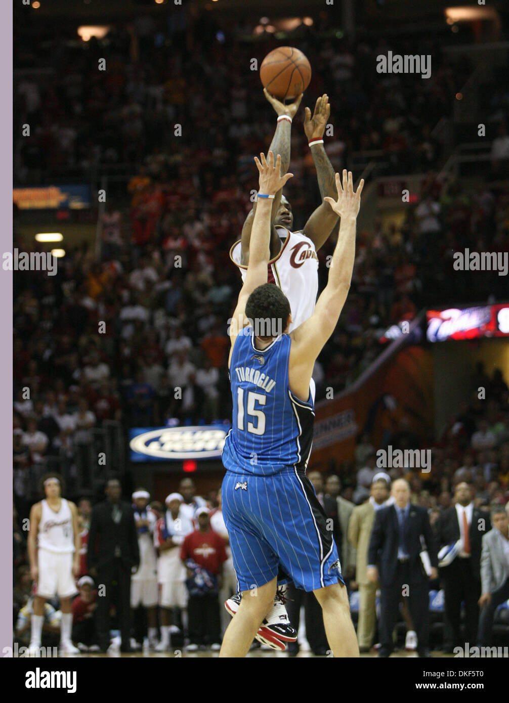 May 22, 2009 - Cleveland, Ohio, USA - Cleveland forward LEBRON JAMES ...