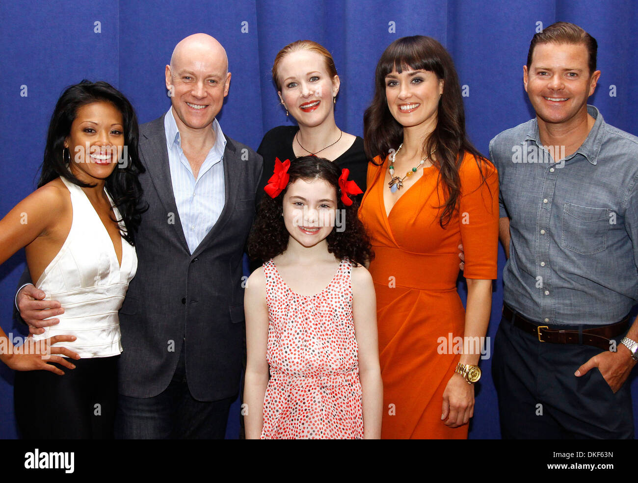 J Elaine Marcos Anthony Warlow Katie Finneran Lilla Crawford Brynn O ...