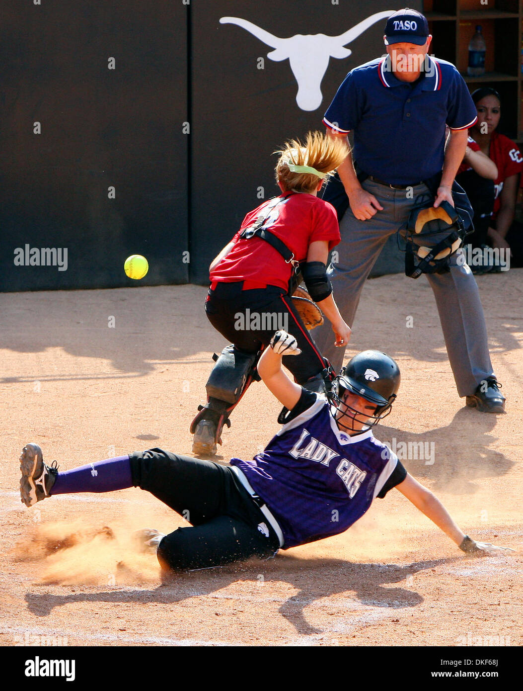 FOR SPORTS - Angleton's Hayley Galloway scores as New Braunfels Canyon ...