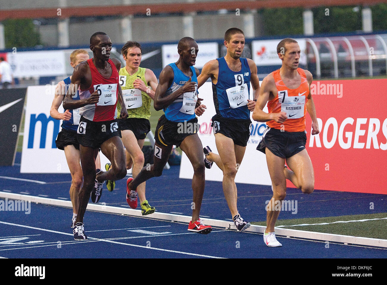 The 5000 meter for men hi-res stock photography and images - Alamy