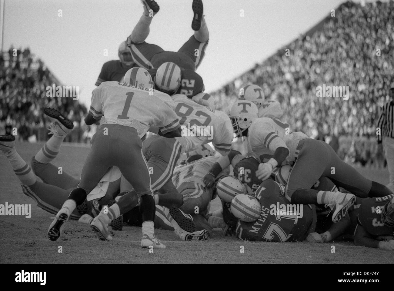 Tennessee's defense stops UK's Mark Higgs at the 1-yard line on UK's ...