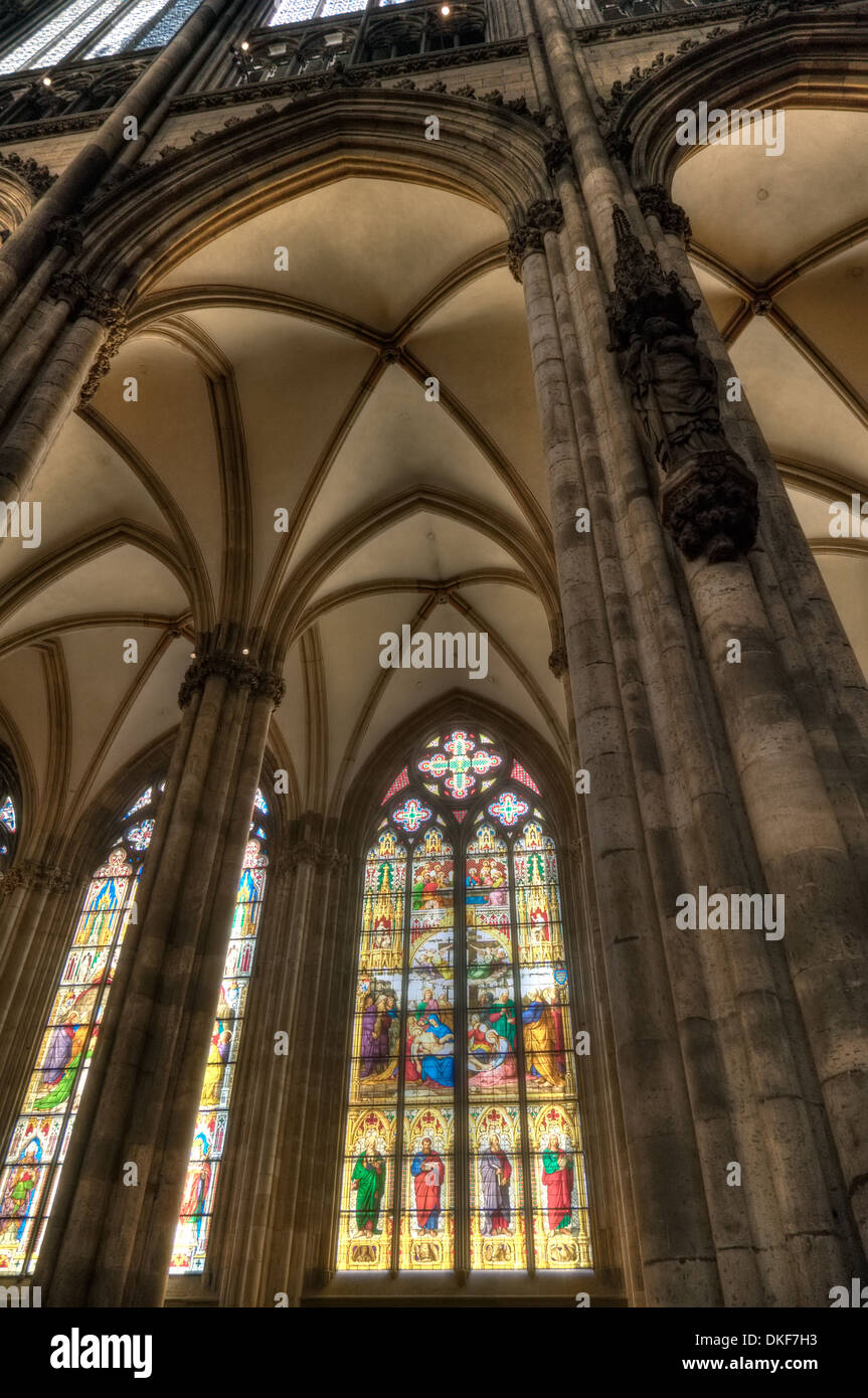 Cologne cathedral interior hi-res stock photography and images - Alamy