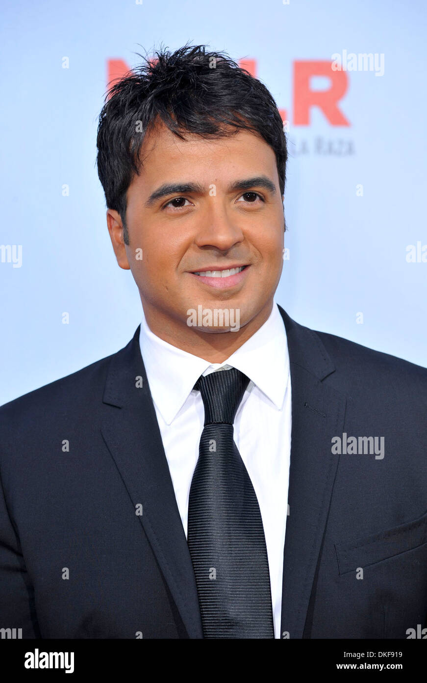 Luis fonsi hi-res stock photography and images - Alamy