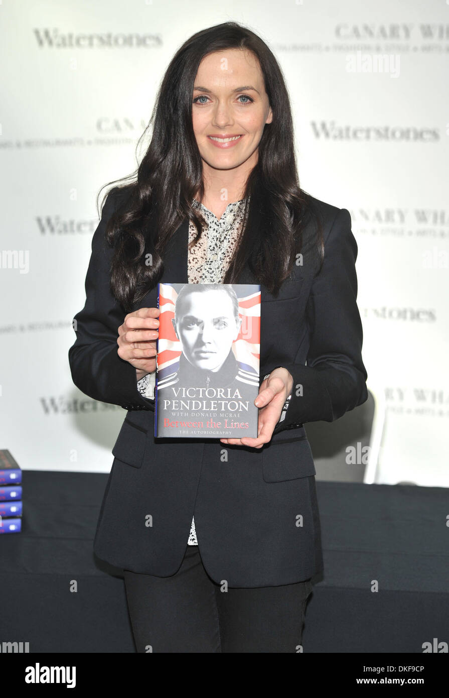 Team GB 2012 Olympic Gold Medalist Victoria Pendleton signs her book ...