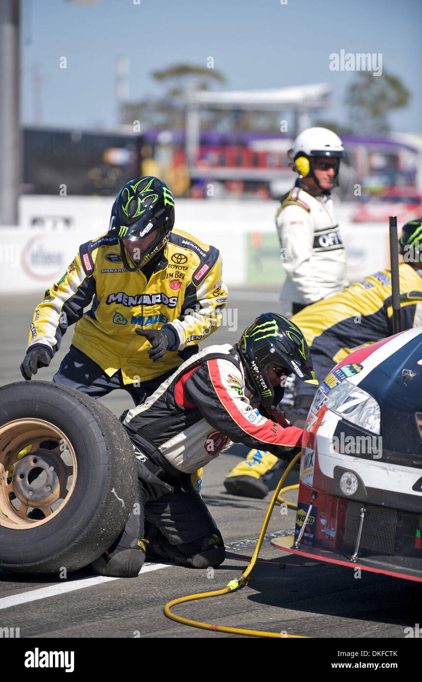 Nascar pit crew High Resolution Stock Photography and Images - Alamy