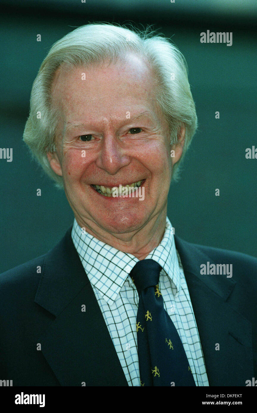 TONY HART.TV PRESENTER ''ART BOX BUNCH''.20/12/1994.E5G23 Stock Photo ...