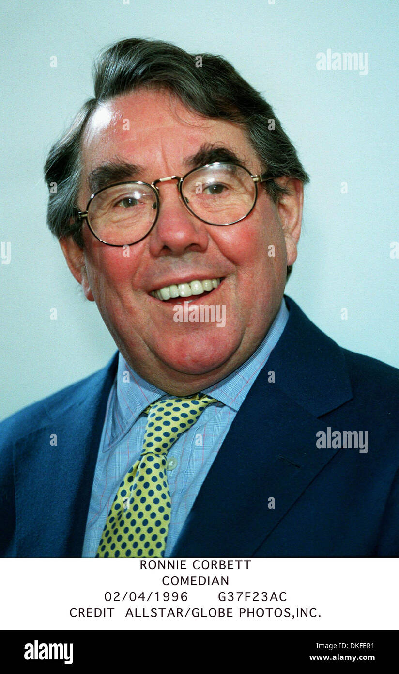 Comedian Ronnie Corbett High Resolution Stock Photography and Images ...