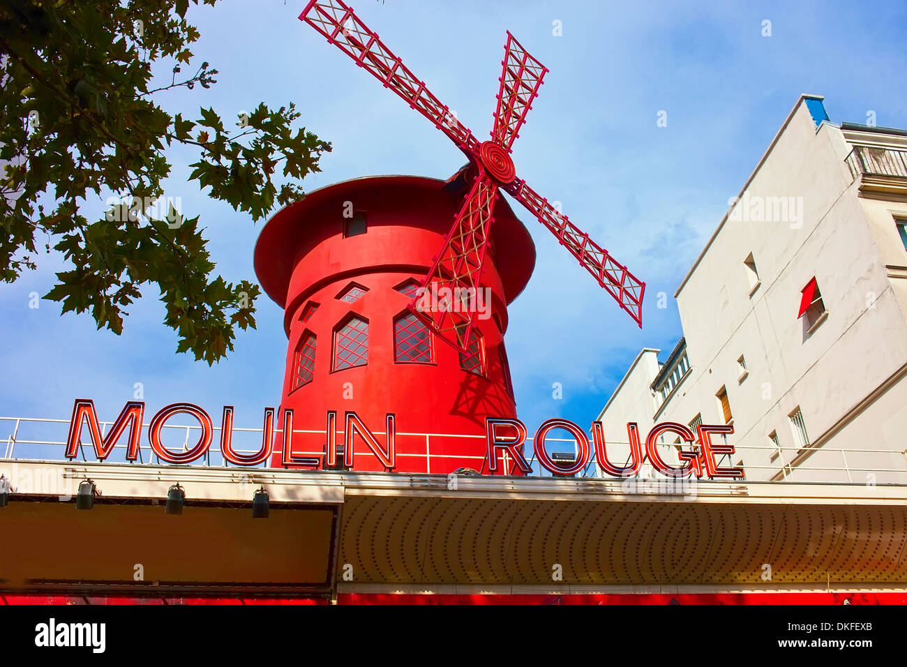 Neon rouge hi-res stock photography and images - Alamy