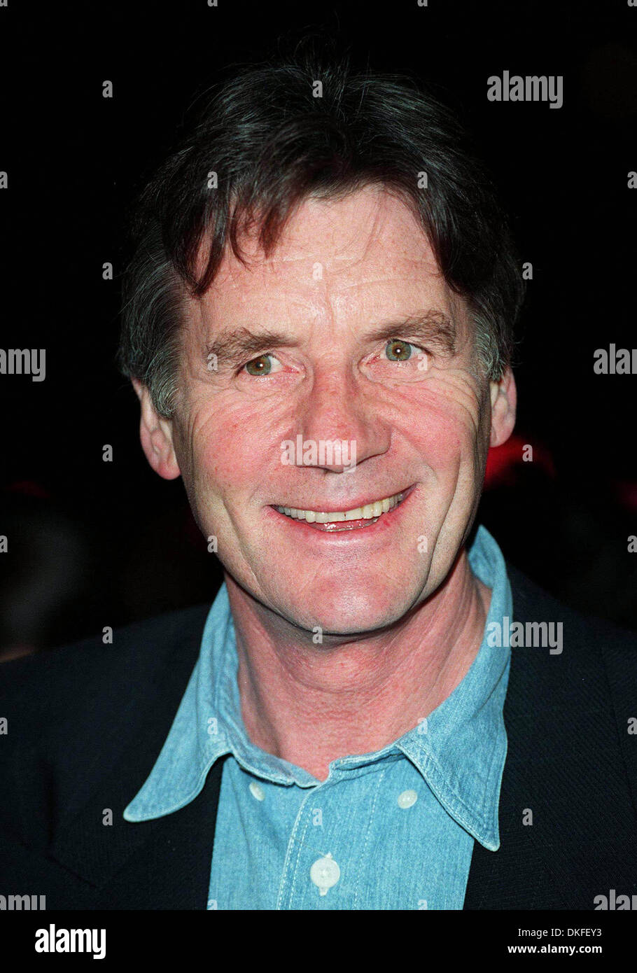Michael palin actor tv presenter hi-res stock photography and images ...