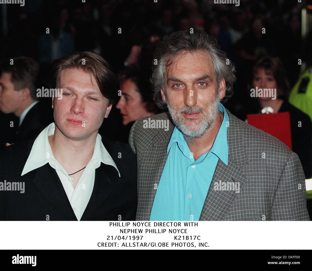 PHILLIP NOYCE DIRECTOR WITH.NEPHEW PHILLIP NOYCE.21/04/1997.K21B17C ...