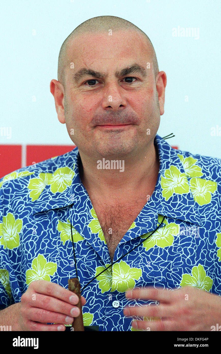 ERIC HALL.FOOTBALL AGENT.LONDON, LONDON, .22/01/2002.BP10E0AC.CREDIT ...