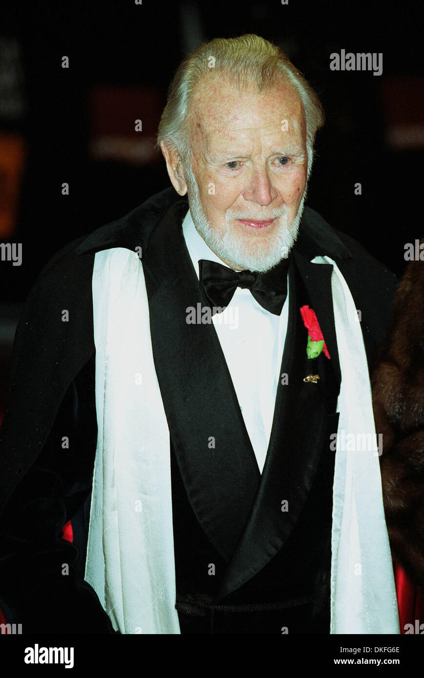 John mills actor hi-res stock photography and images - Alamy