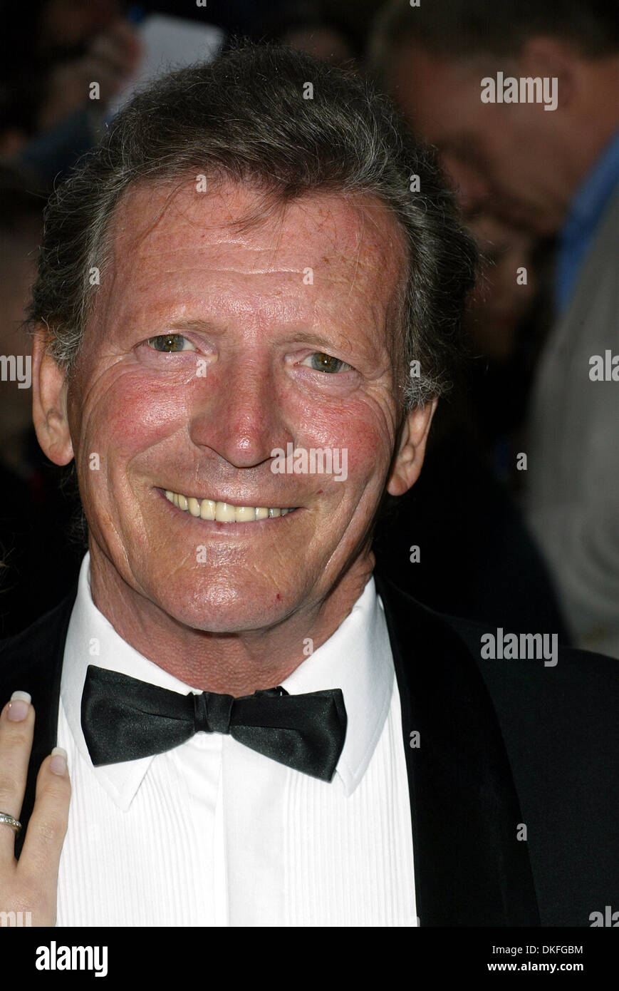 Actor johnny briggs hi-res stock photography and images - Alamy