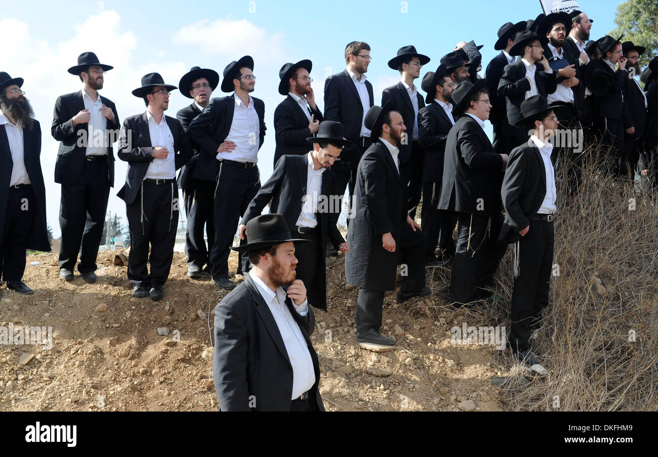 Jerusalem, Israel. 04th Dec, 2013. Ultra-Orthodox Jewish yeshiva ...