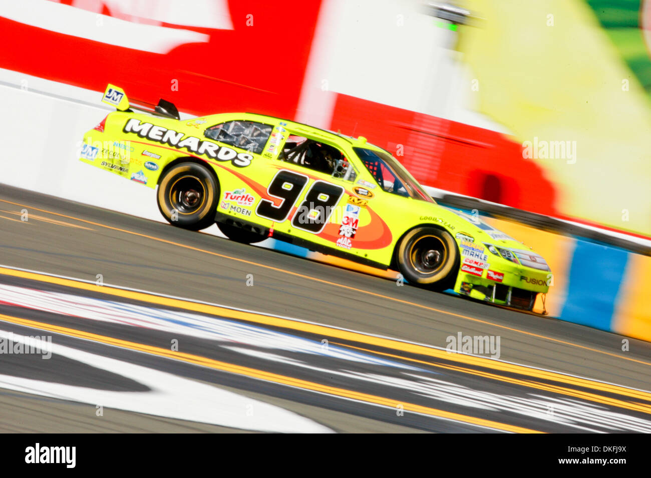 21 June 2009: Yates Racing driver Paul Menard in the #98 Pittsburgh ...