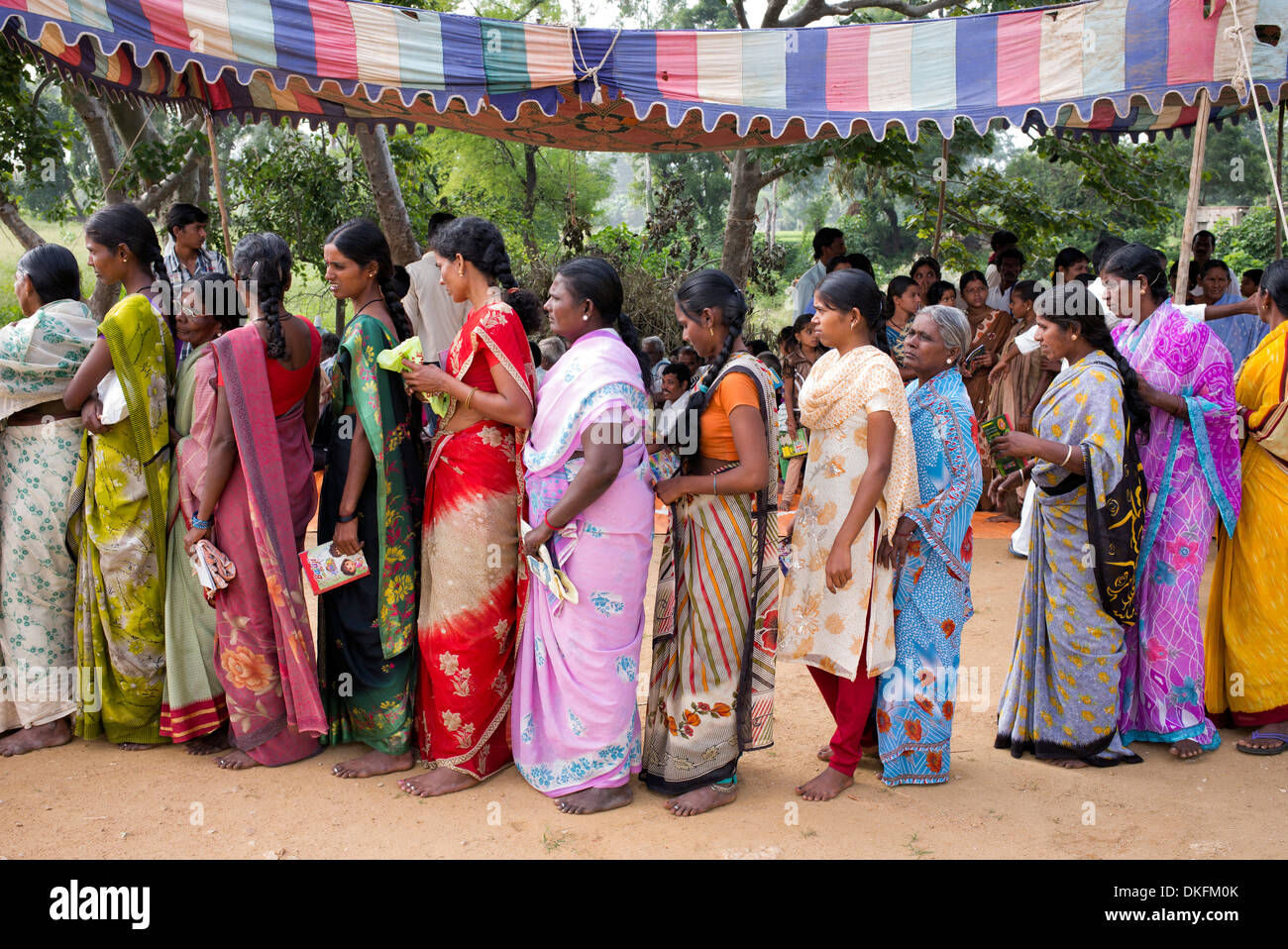 Patients queue hospital india hi-res stock photography and images - Alamy