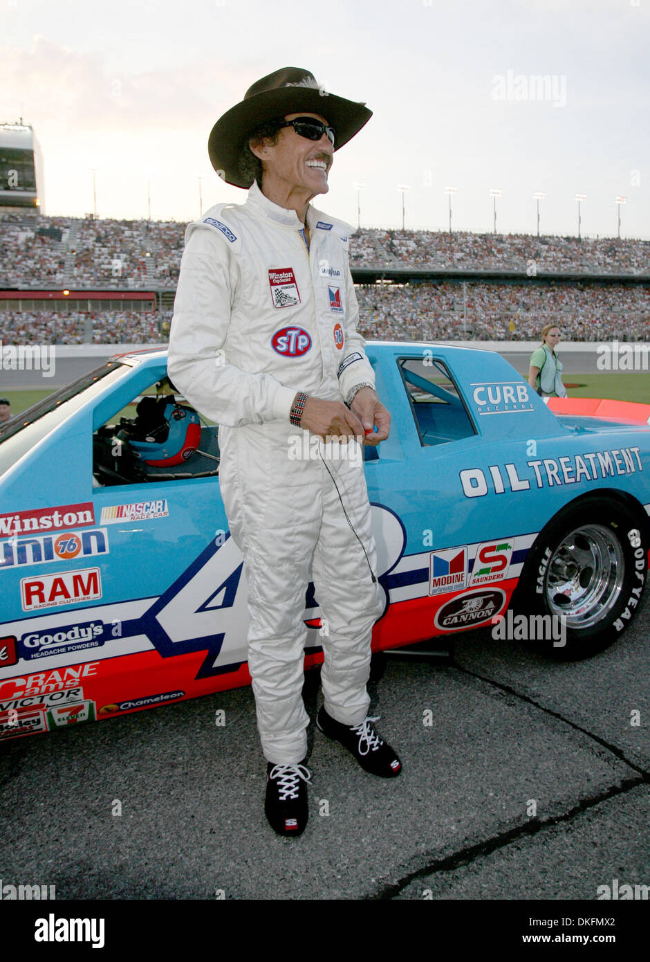 Jul 04, 2009 - Daytona Beach , Florida, USA - KING RICHARD PETTY was ...
