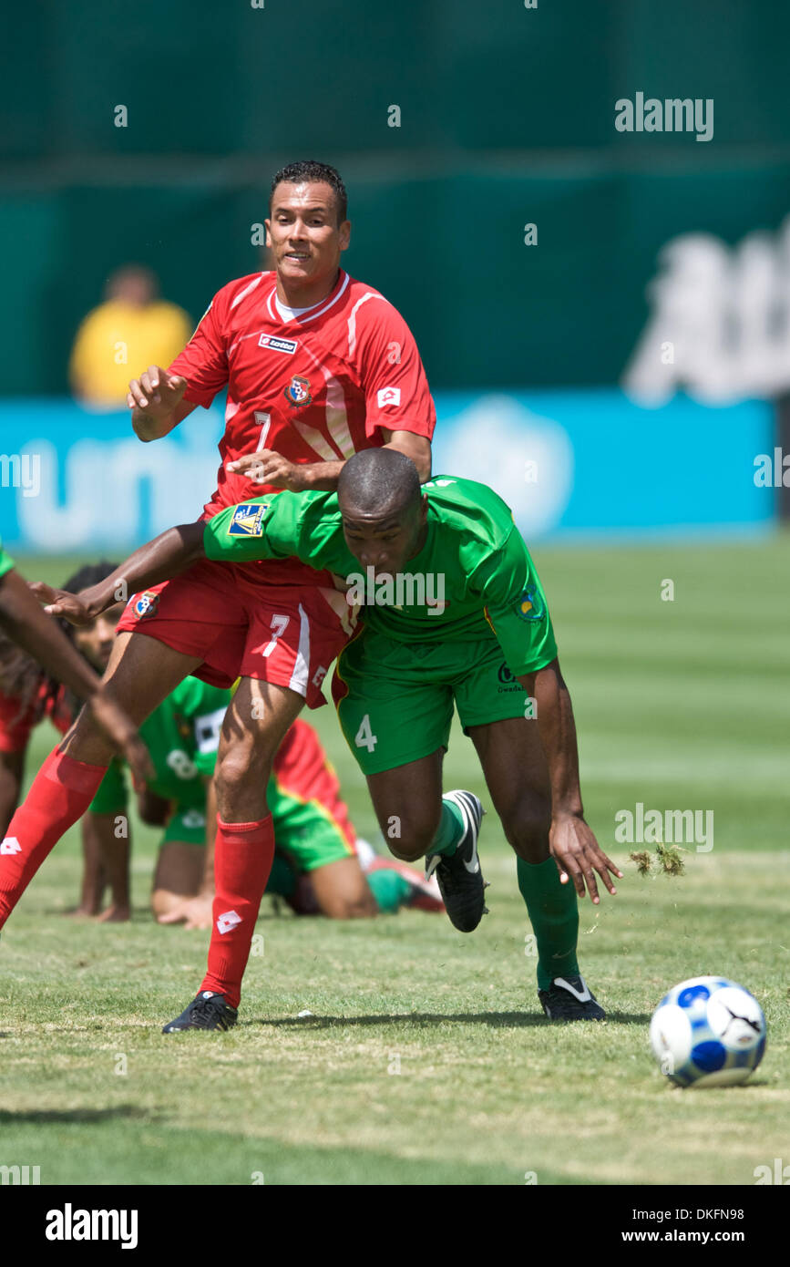 Jul 05, 2009 - Oakland, California, USA - Panama forward BLAS PEREZ and ...
