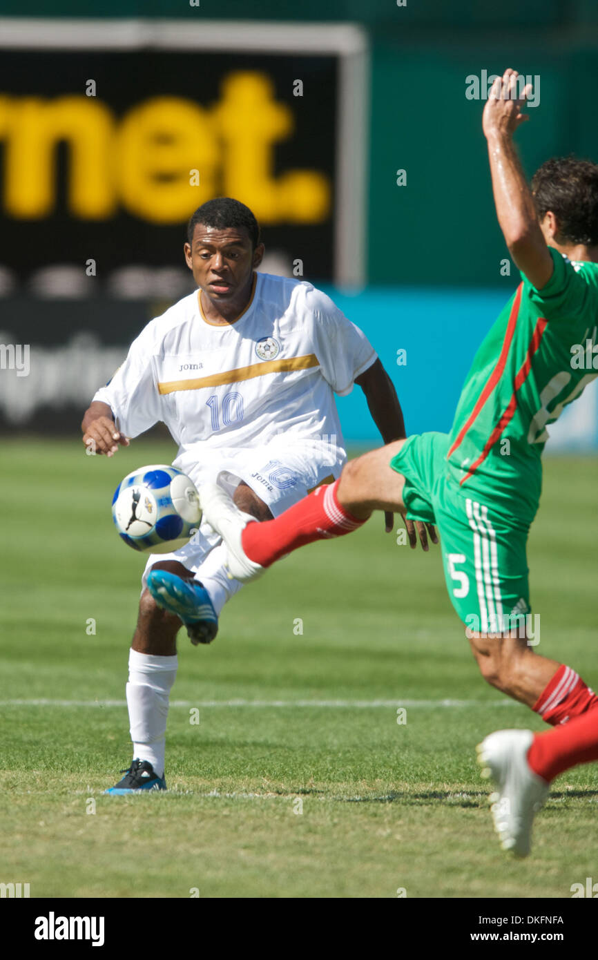 Jul 05, 2009 - Oakland, California, USA - Nicaragua forward SAMUEL ...