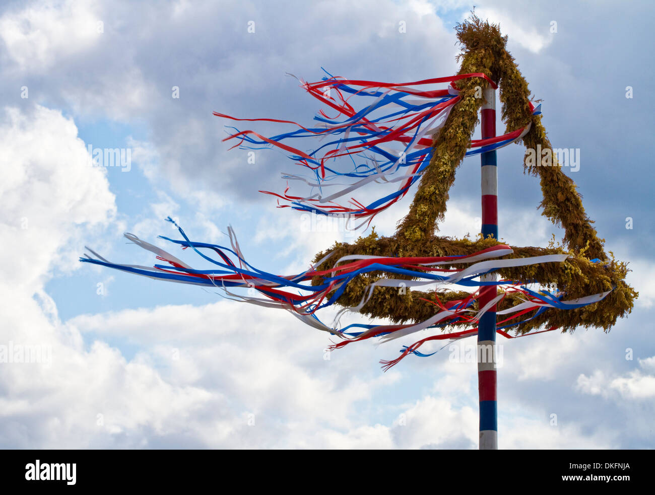 Topping out building hi-res stock photography and images - Alamy