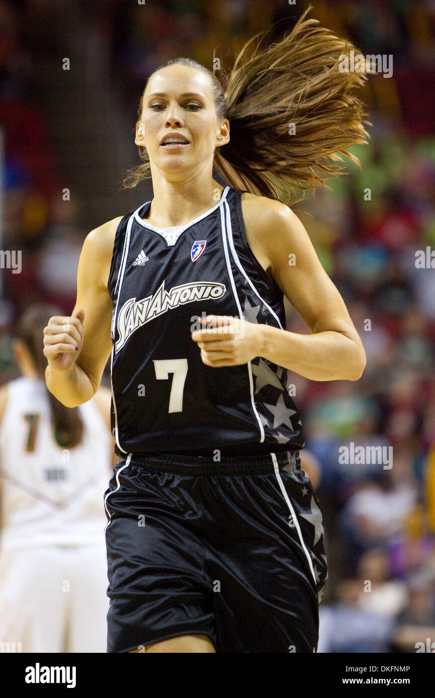 Erin andrew hi-res stock photography and images - Alamy