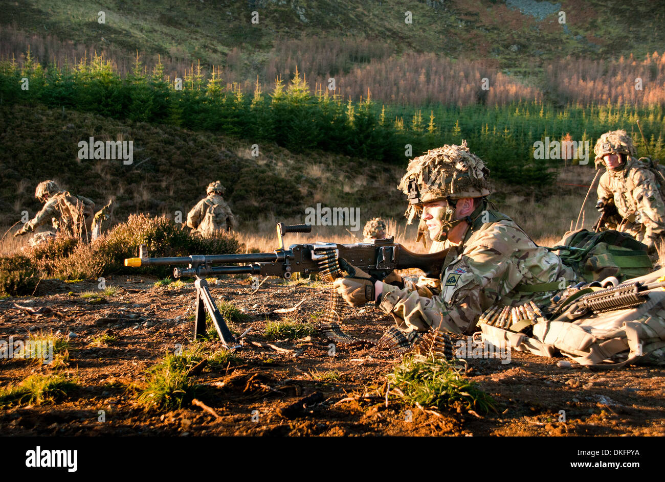 Soldiers from 3 Rifles on exercise Stock Photo - Alamy