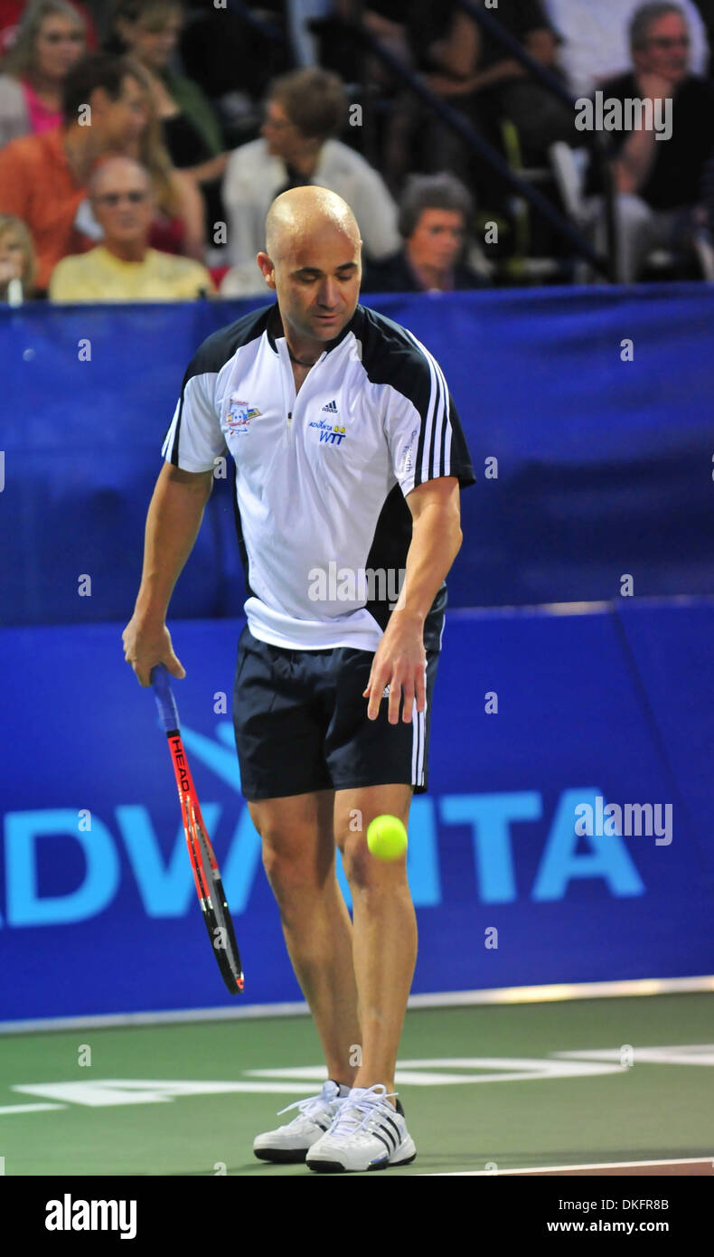 Andre agassi as a player hi-res stock photography and images - Alamy