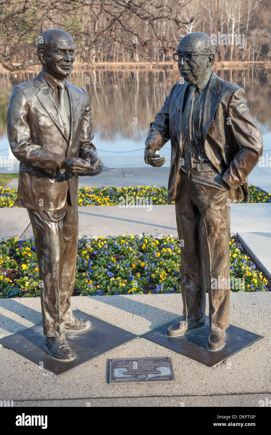 Bronze sculpture Columbia, Maryland, Howard County, honors visionary ...