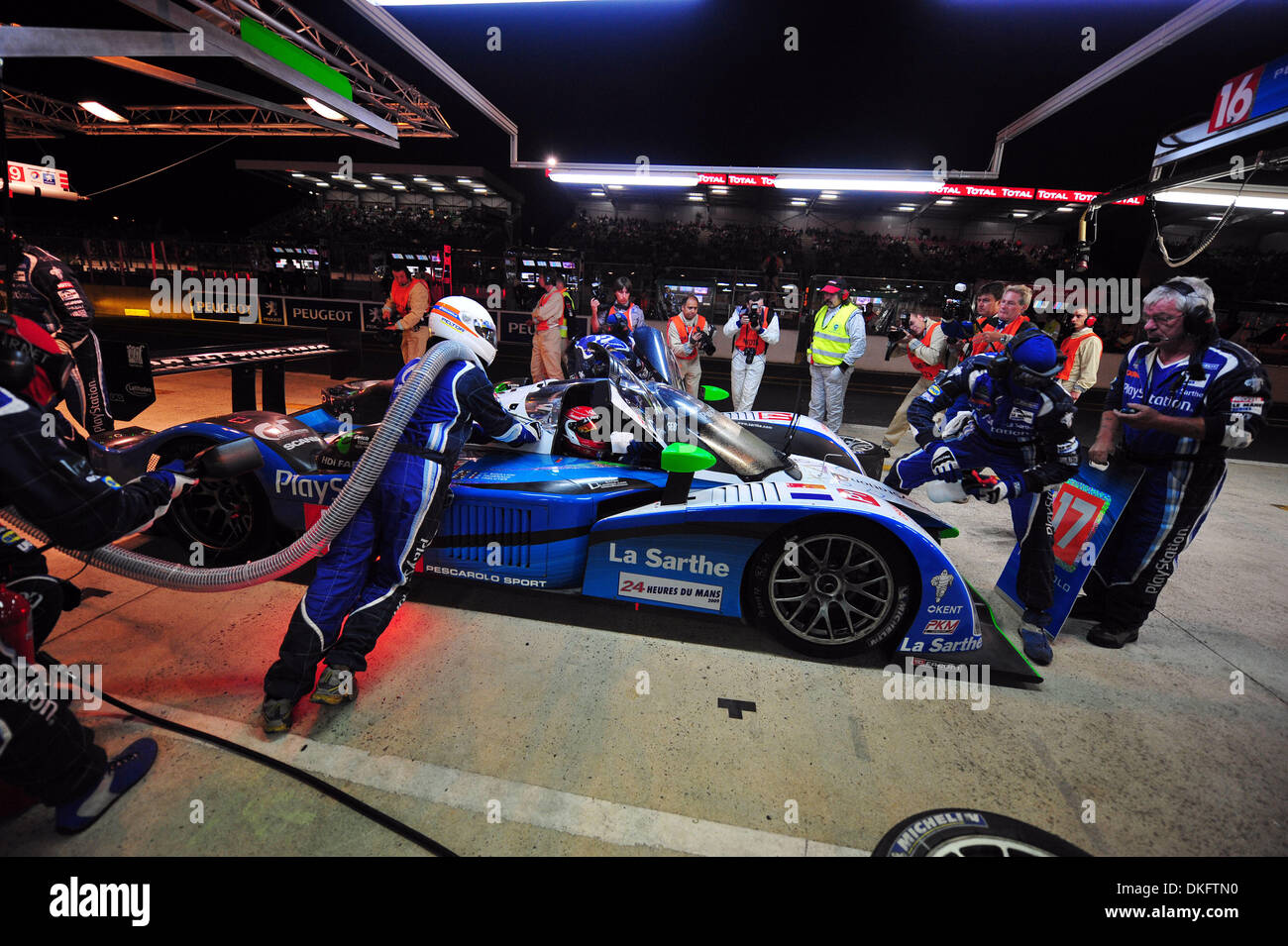 24 hours le mans pit stop hi-res stock photography and images - Alamy