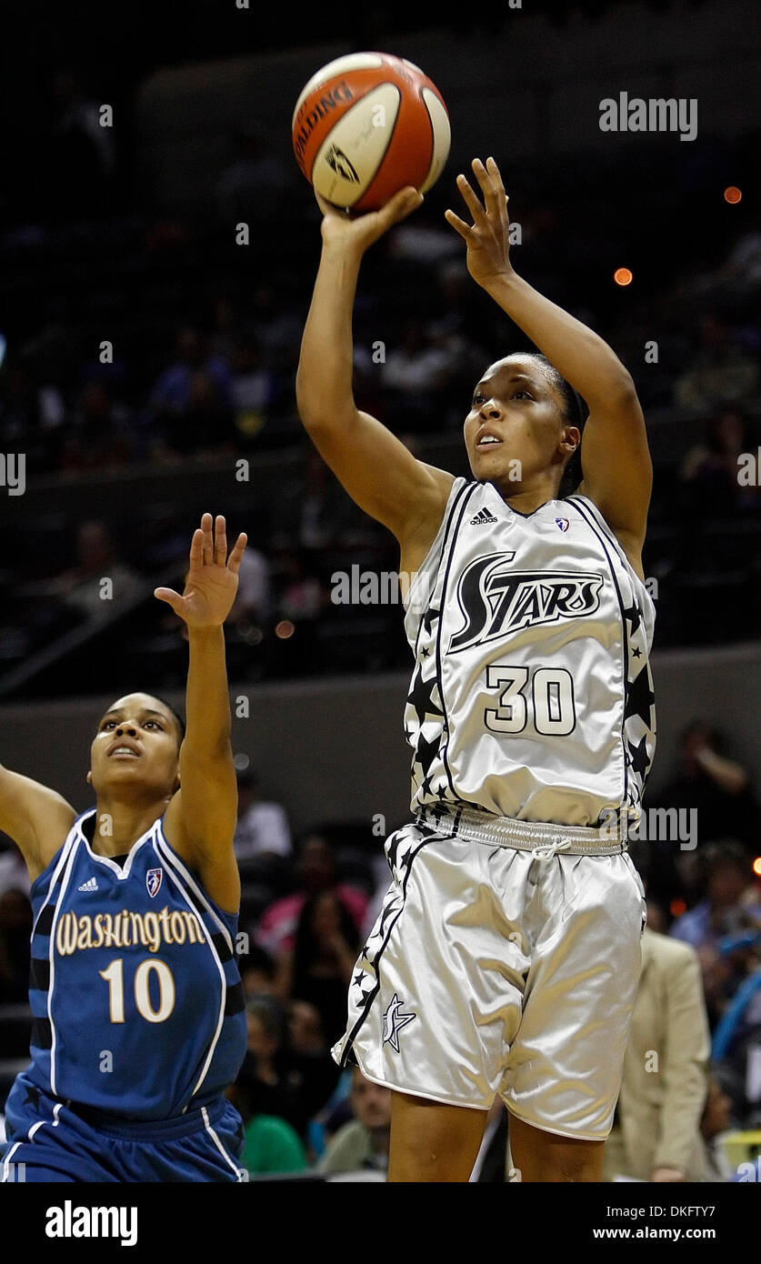 Silver Stars' Helen Darling (30) shoots over Washington Mystics ...