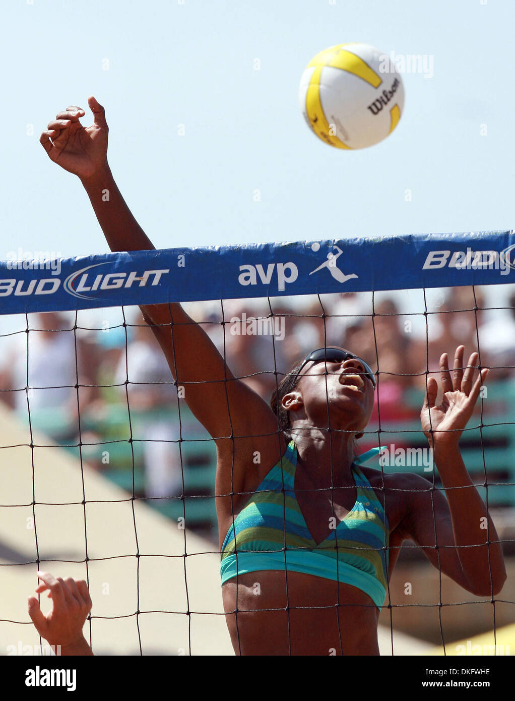 Jul 19, 2009 - Manhattan Beach, California, USA - Volleyball player ...