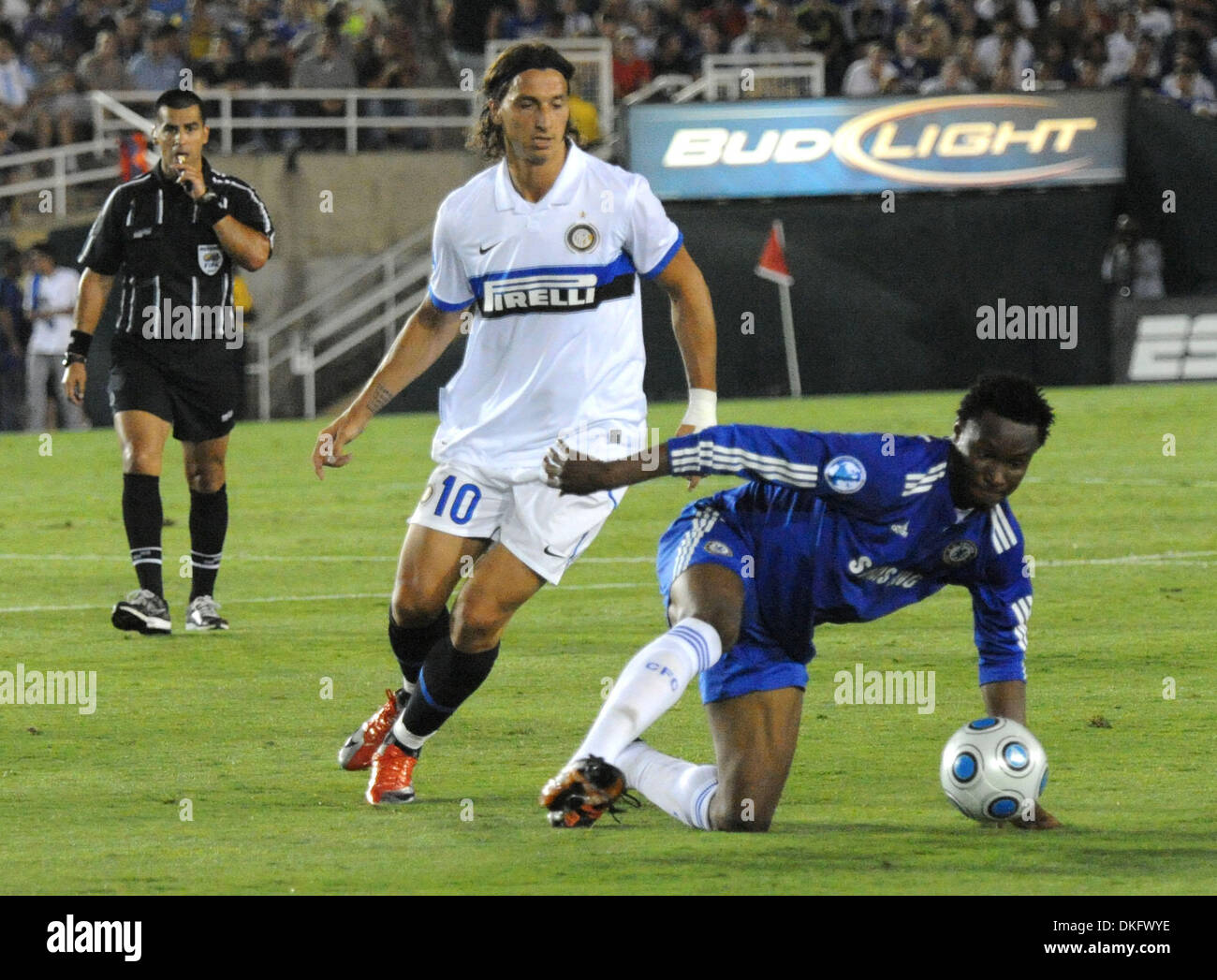 Inter milan player zlatan ibrahimovic hi-res stock photography and ...